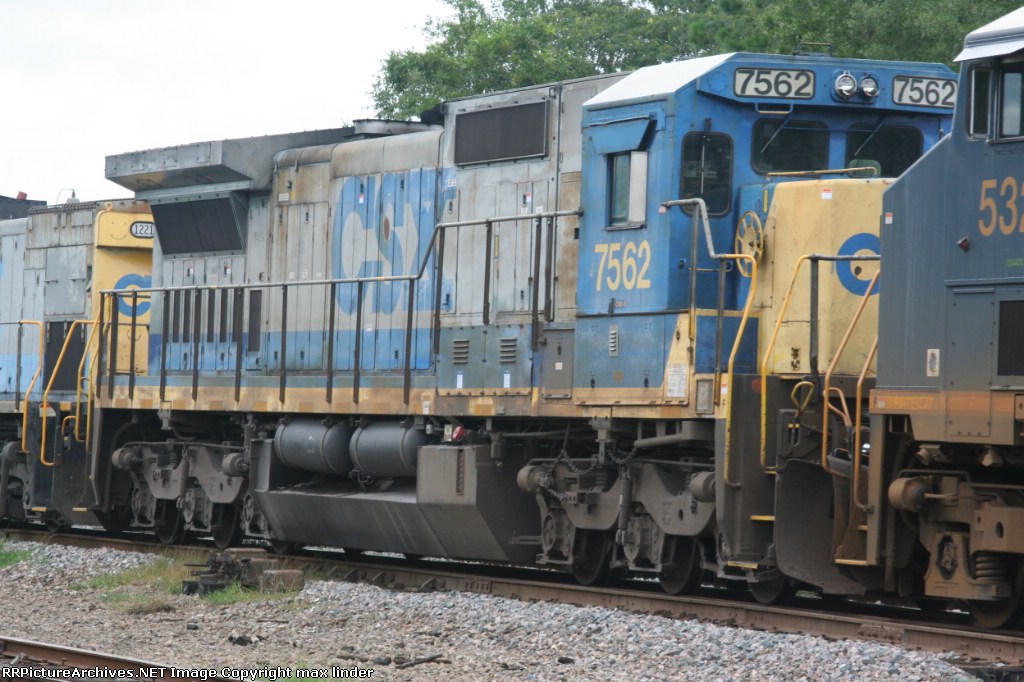 CSX 7562